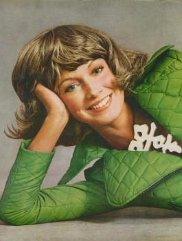 US Vogue January 15, 1972 : Lynn Woodruff by Gianni Penati | the ...